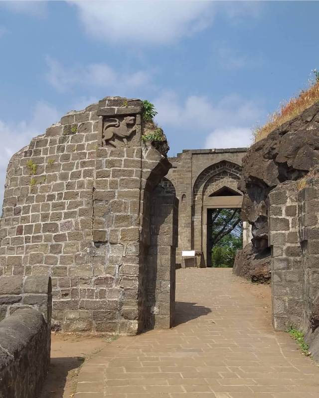 Shivneri Fort Trek, Maharashtra